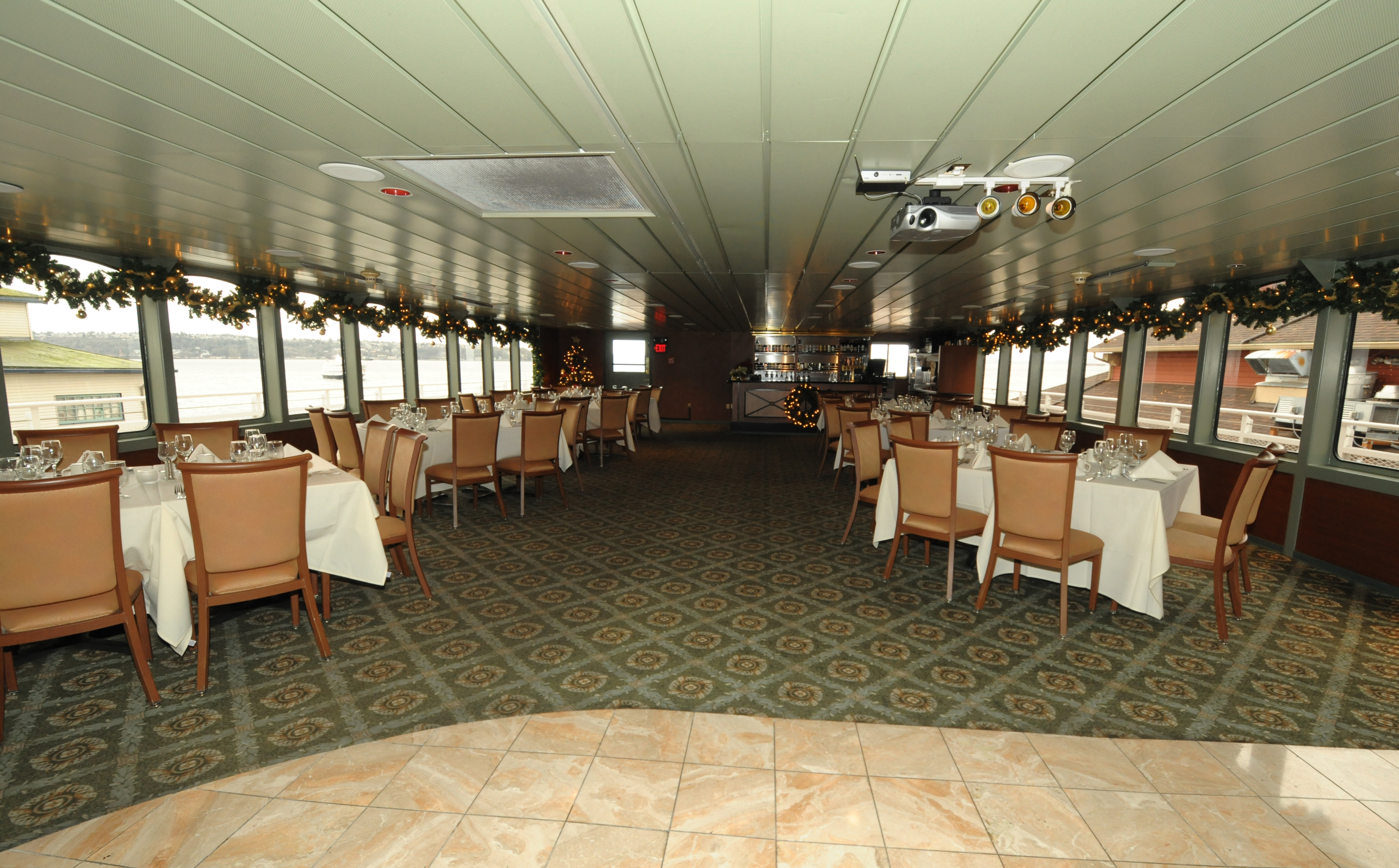 ROYAL ARGOSY - 02 Deck Sky Lounge2 - Pinnacle Marine Corporation